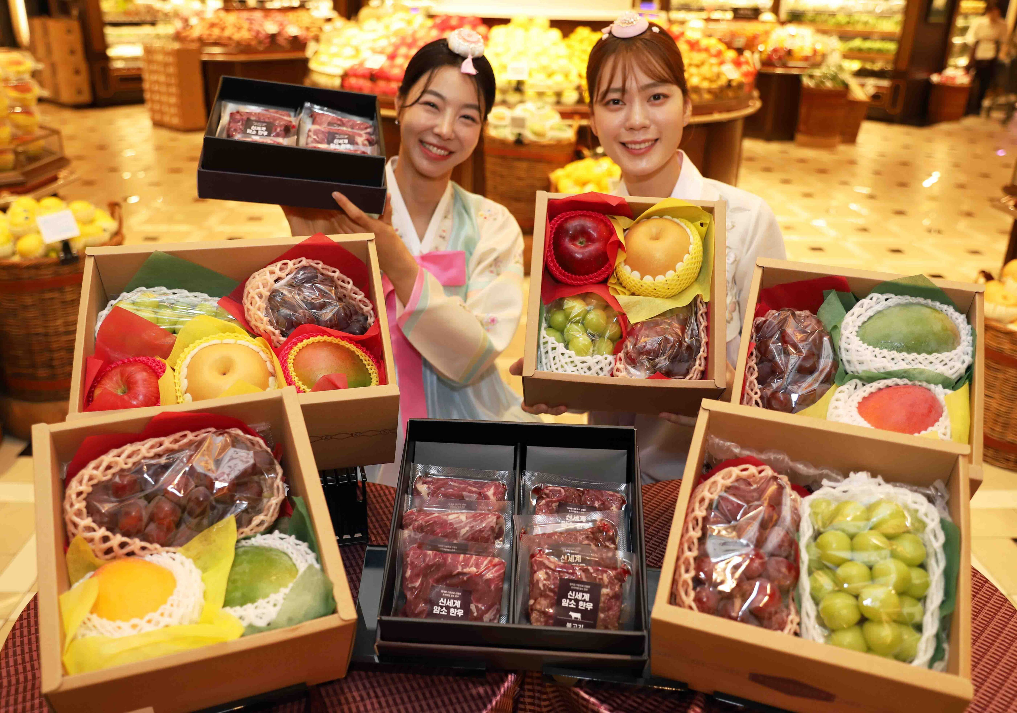 Shinsegae Department Store's Chuseok Gift Sets Set Record