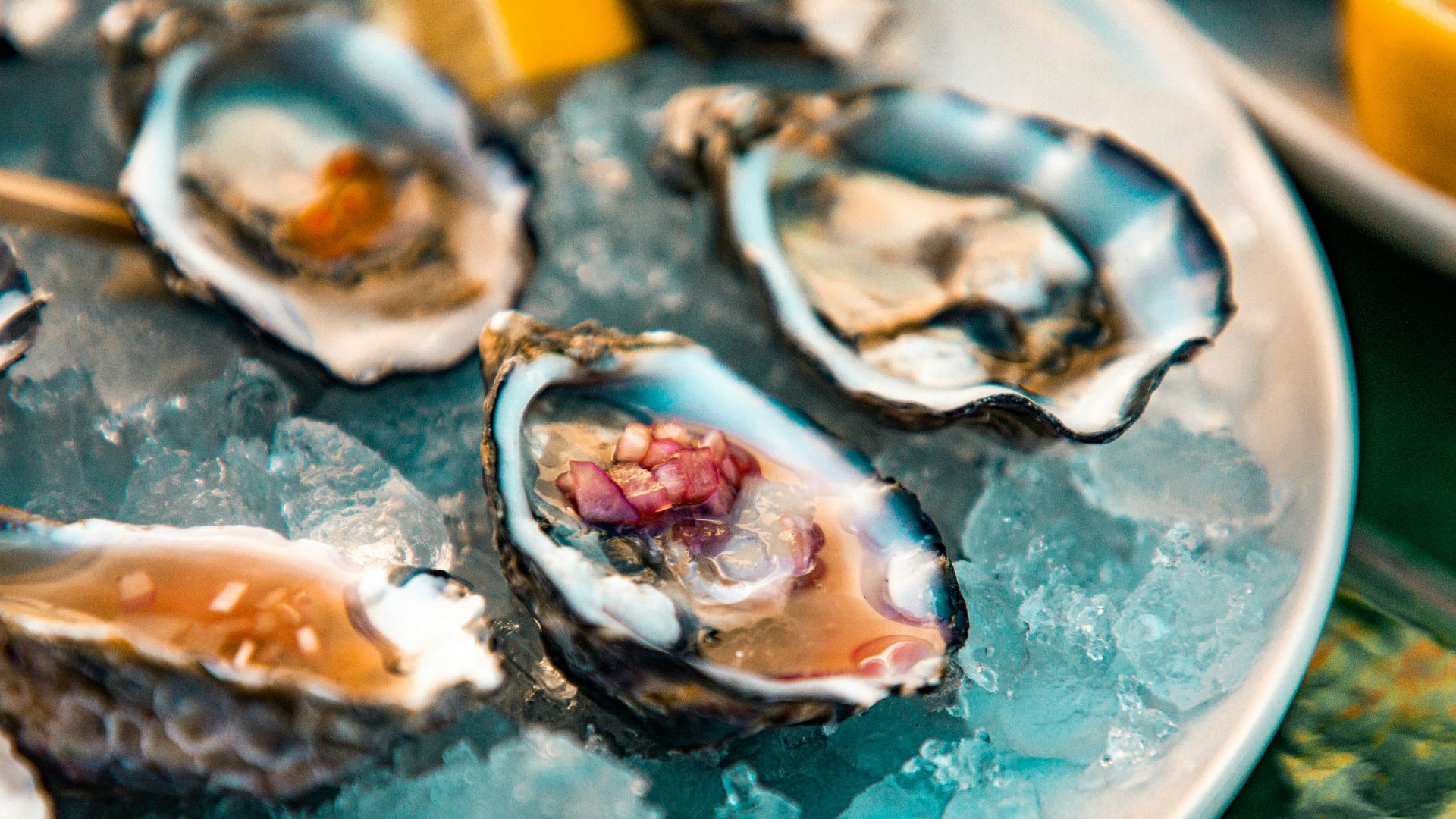 10 Foods That Look Gross But Taste Amazing & 10 That Are Just Gross