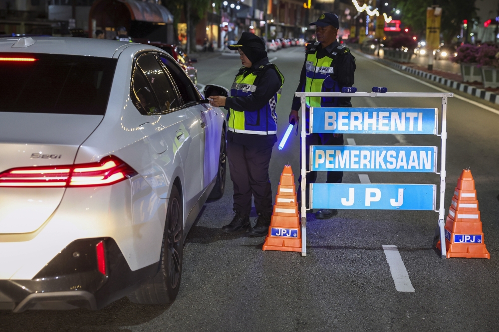 JPJ says caught 3,148 Singapore vehicles without VEP since July