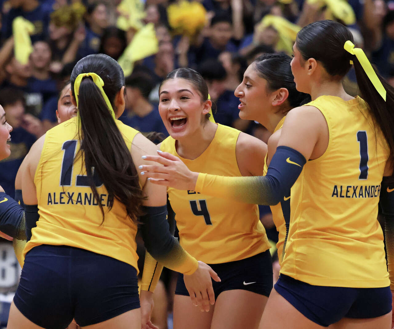 Northside rivalry: Alexander sweeps United in first district matchup