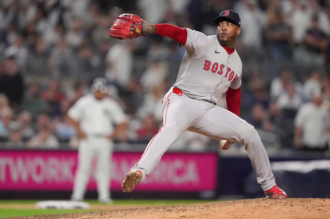 Red Sox closer wins AL Reliever of the Year award, two named All-MLB