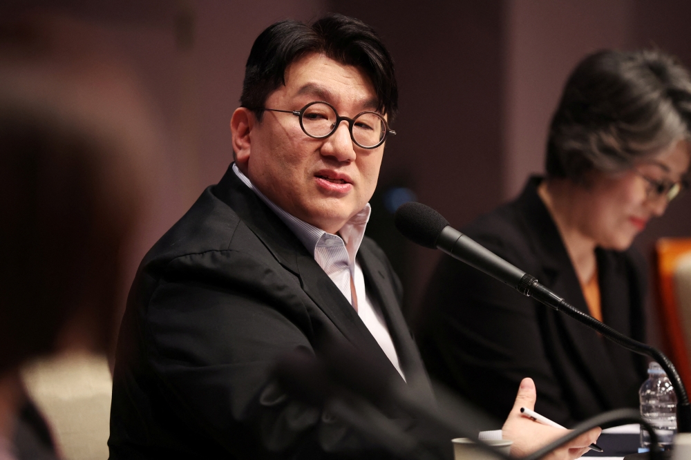Hybe’s Bang Si-hyuk hit with travel ban as South Korean police dig into ...