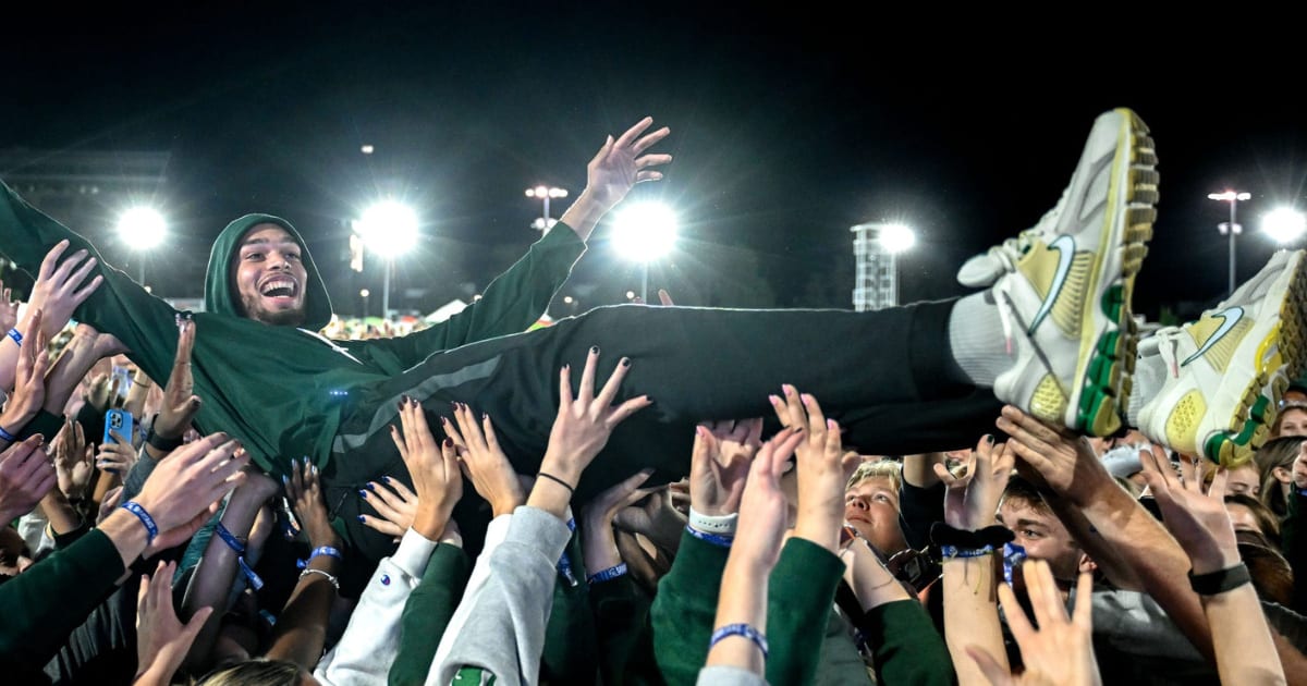 More Spartan memory makers with Michigan State Madness and Izzone ...