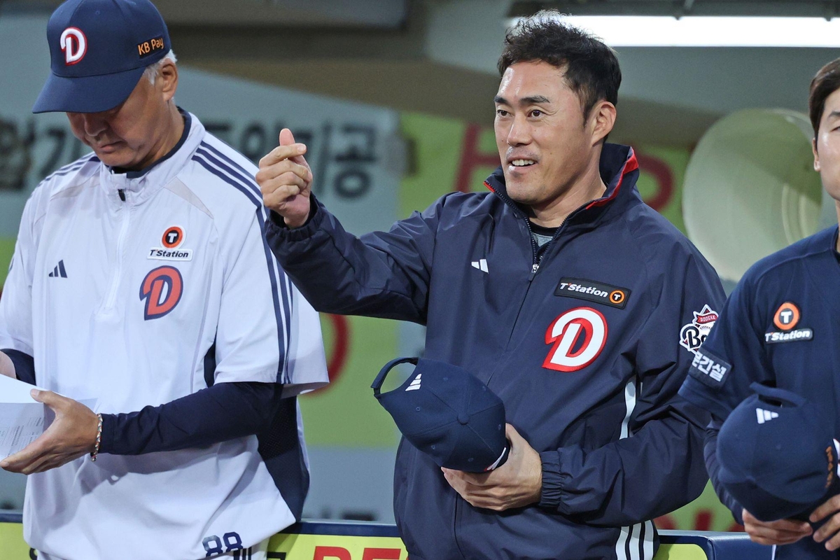 Bears' interim manager reflects on tumultuous season with decision on ...