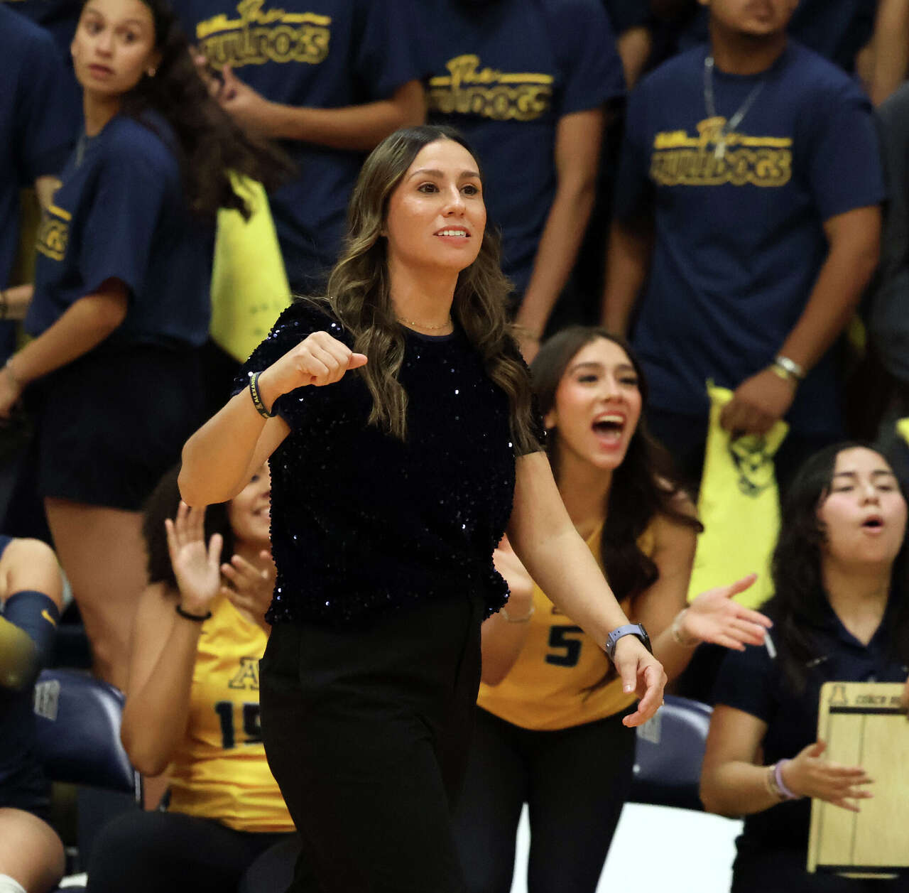 Northside rivalry: Alexander sweeps United in first district matchup