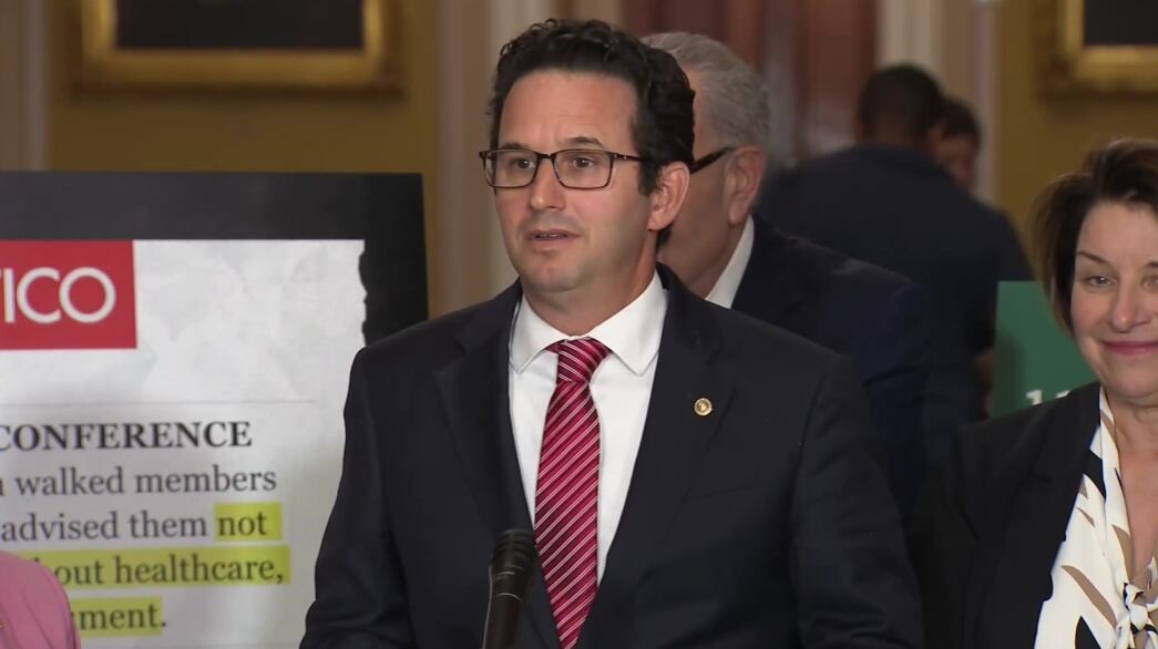 Hawaii senator calls on Republicans to work with Democrats to avert government shutdown