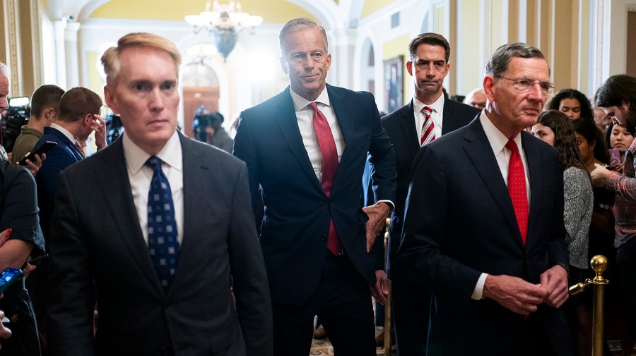 Democrats defeat Republican funding plan, taking government to brink of ...