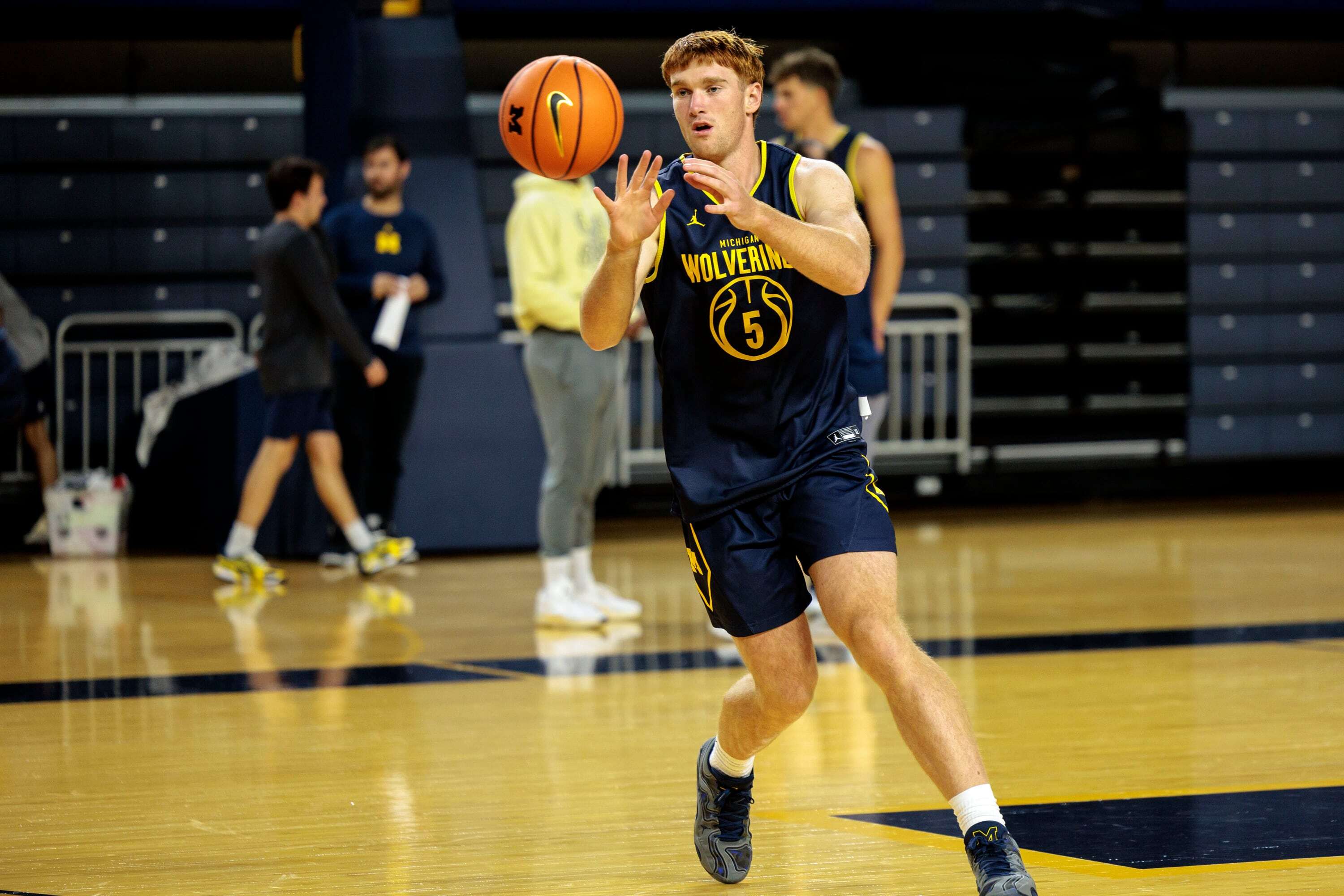 Blending old and new, Dusty May believes Michigan can compete with best ...