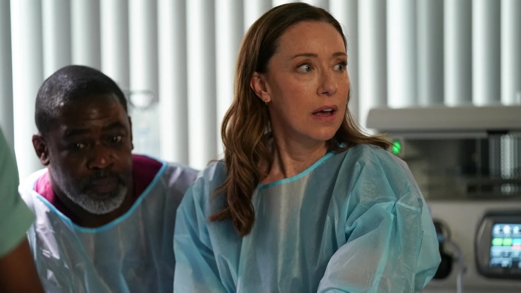 'Doc' Star Molly Parker Breaks Down Felicity Huffman's 'Fascinating ...