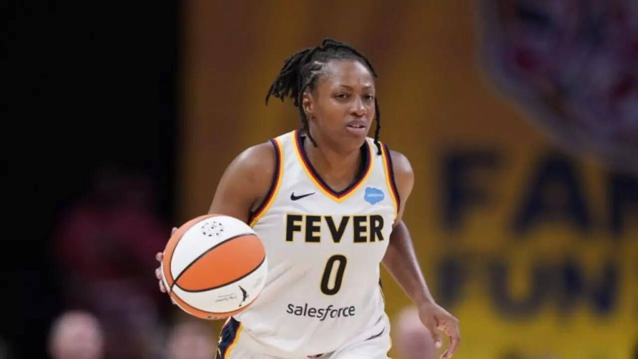 Kelsey Mitchell injury update: Indiana Fever guard hit with devastating ...