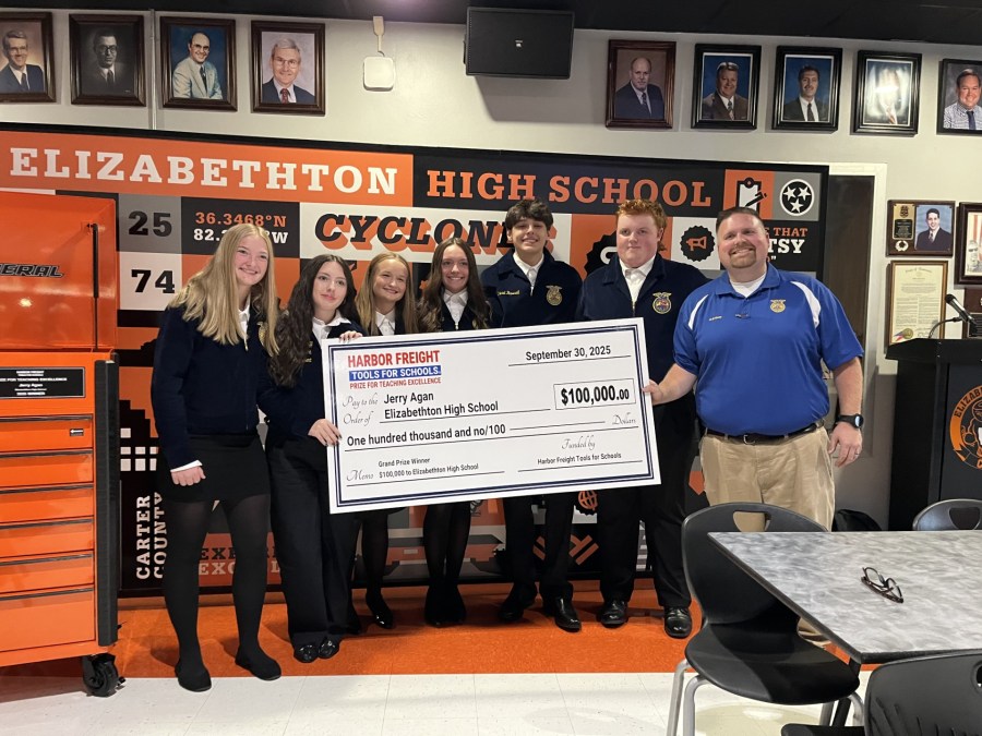 Elizabethton agricultural mechanics teacher wins $100K grant