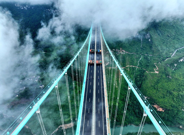 China Unveils Huajiang Grand Canyon World S Tallest Bridge 3 Reasons