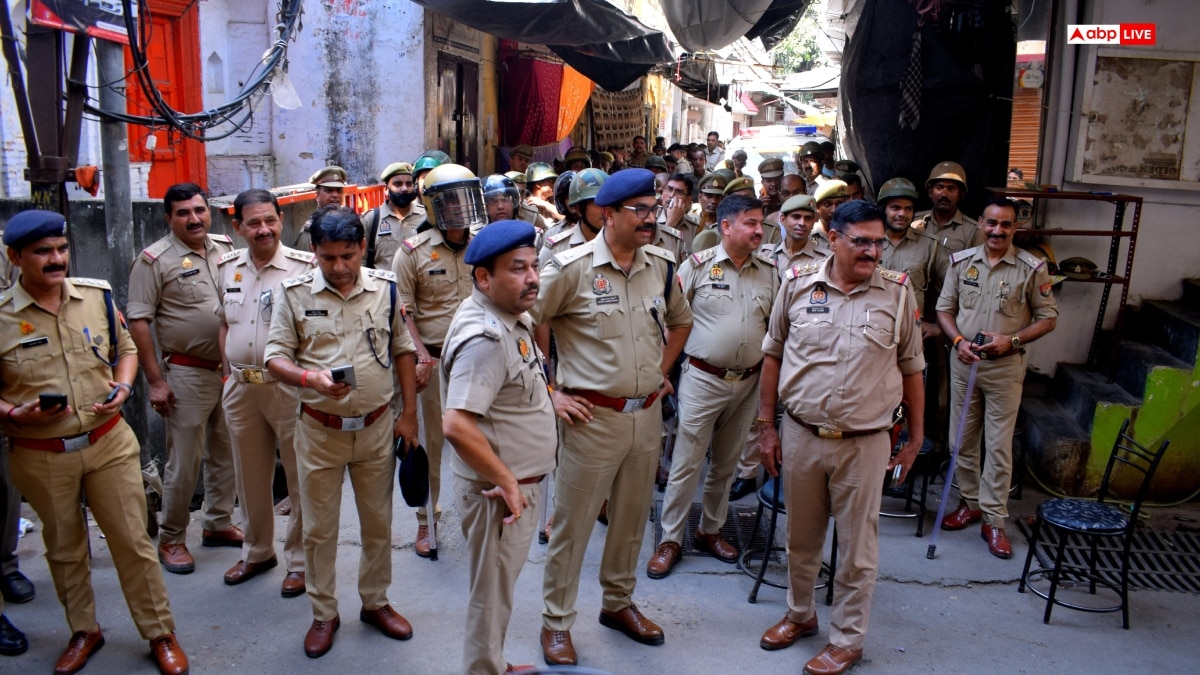UP Police Offer Rs 15,000 Reward For Info On 7 IMC Leaders Wanted in ...