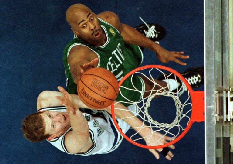 Boston Celtics jersey history No. 53 - Alton Lister (1995-97)