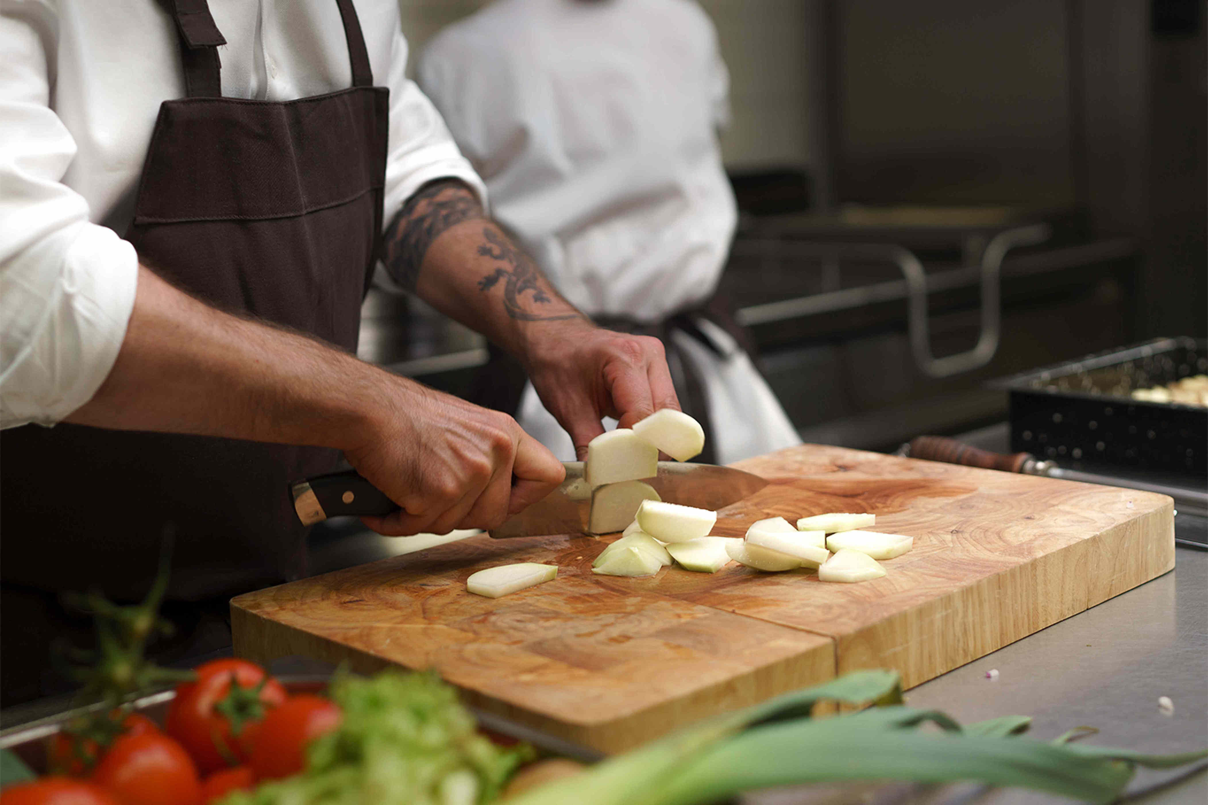 I Asked My Chef Friends for Their Top Non-Toxic Cutting Boards — These ...