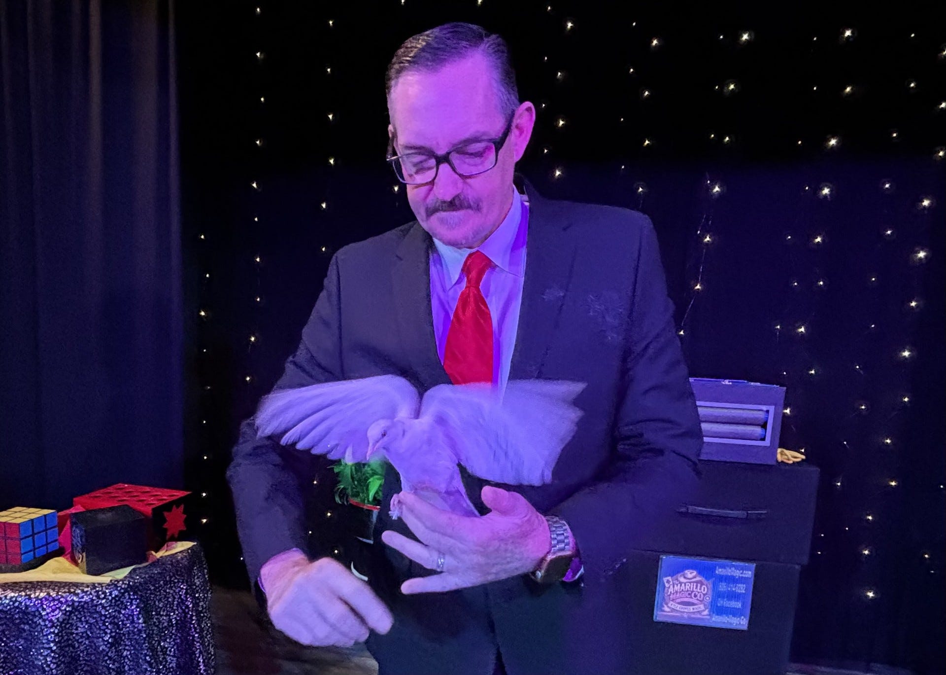 Magician opens Amarillo Magic Co. to amaze audiences, encourage reading