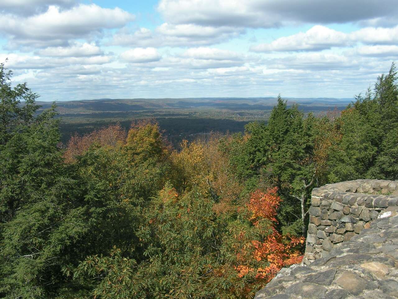 Six hiking spots in Connecticut for fall foliage views, from Kent to ...