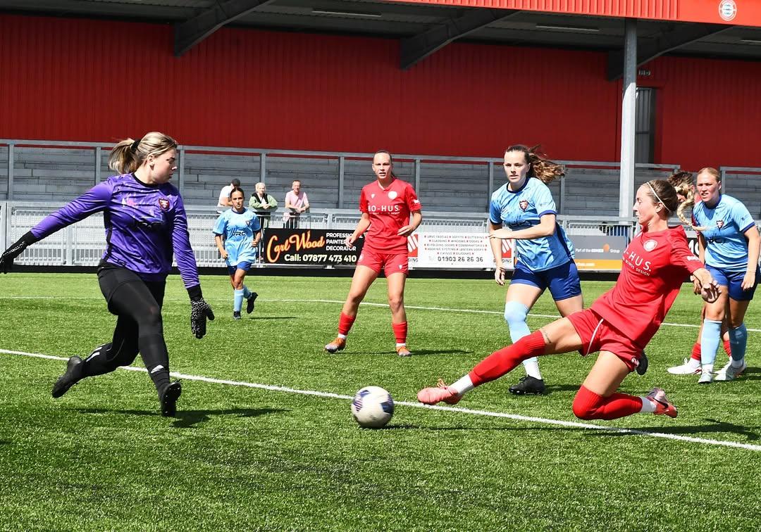 Hill earn point in six goal thriller