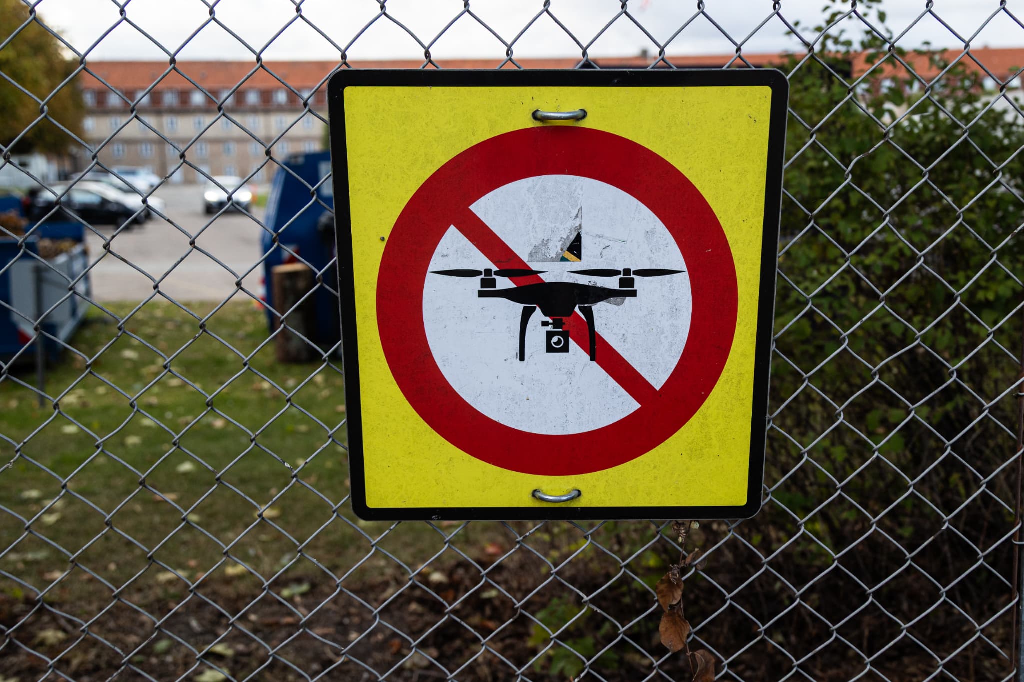 Réseau de capteurs, missiles, brouilleurs… À quoi pourrait ressembler le "mur anti-drones" aux ...