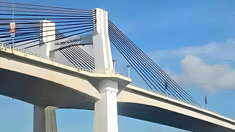 1999 Japanese-engineered Cebu-Mactan bridge stands tall after earthquake