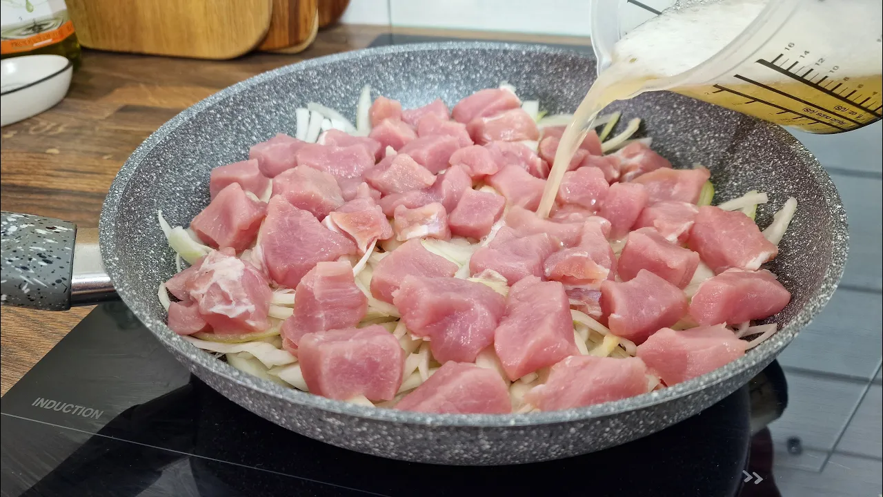 Das leckerste und schnellste Rezept für zartes Schweinefleisch mit Gemüse!