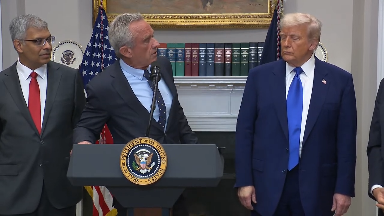 'I Think They Gave You $100 Million': Trump Gets Busted By RFK Jr. For Taking Bribes From Big ...