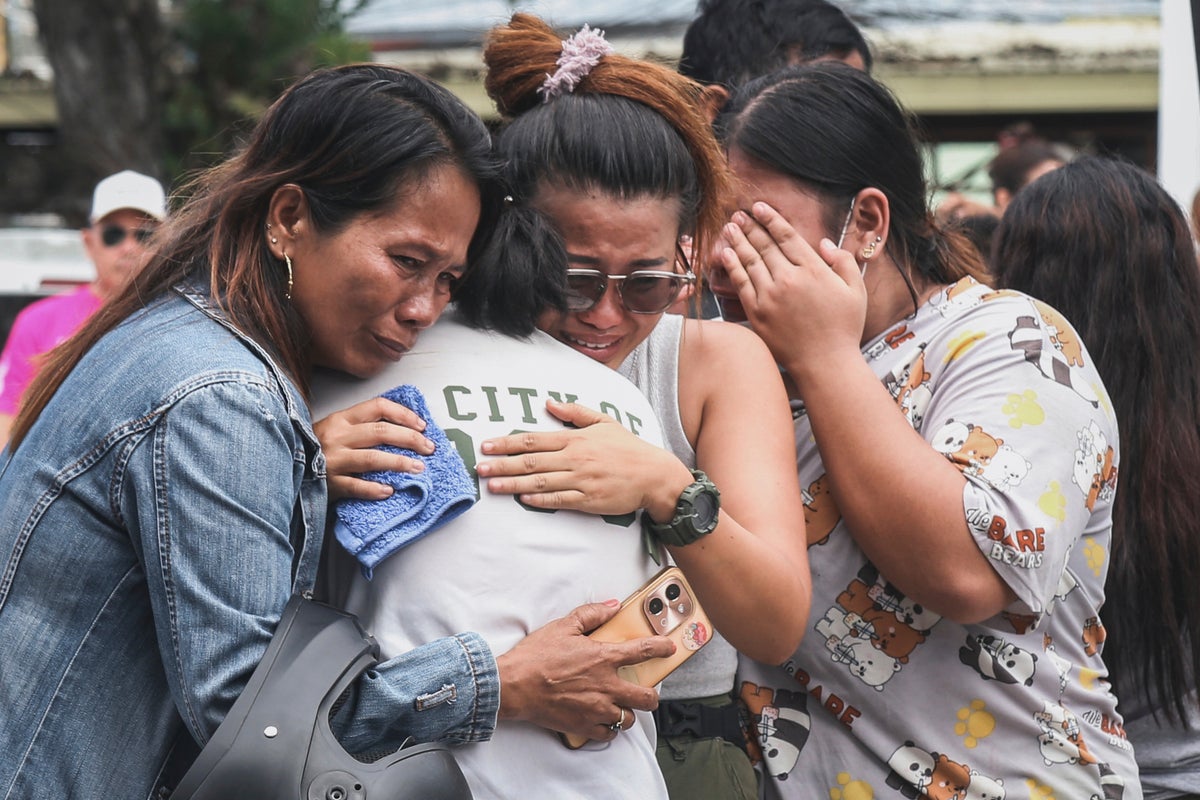 Philippines earthquake latest: Travel warning for Britons after 69 ...