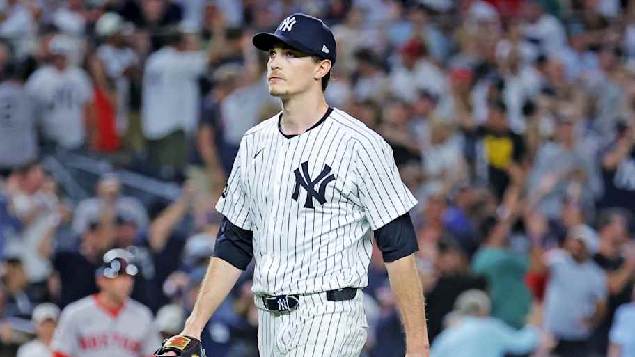 Former Braves Ace Stellar in Opening Postseason Game in Bronx