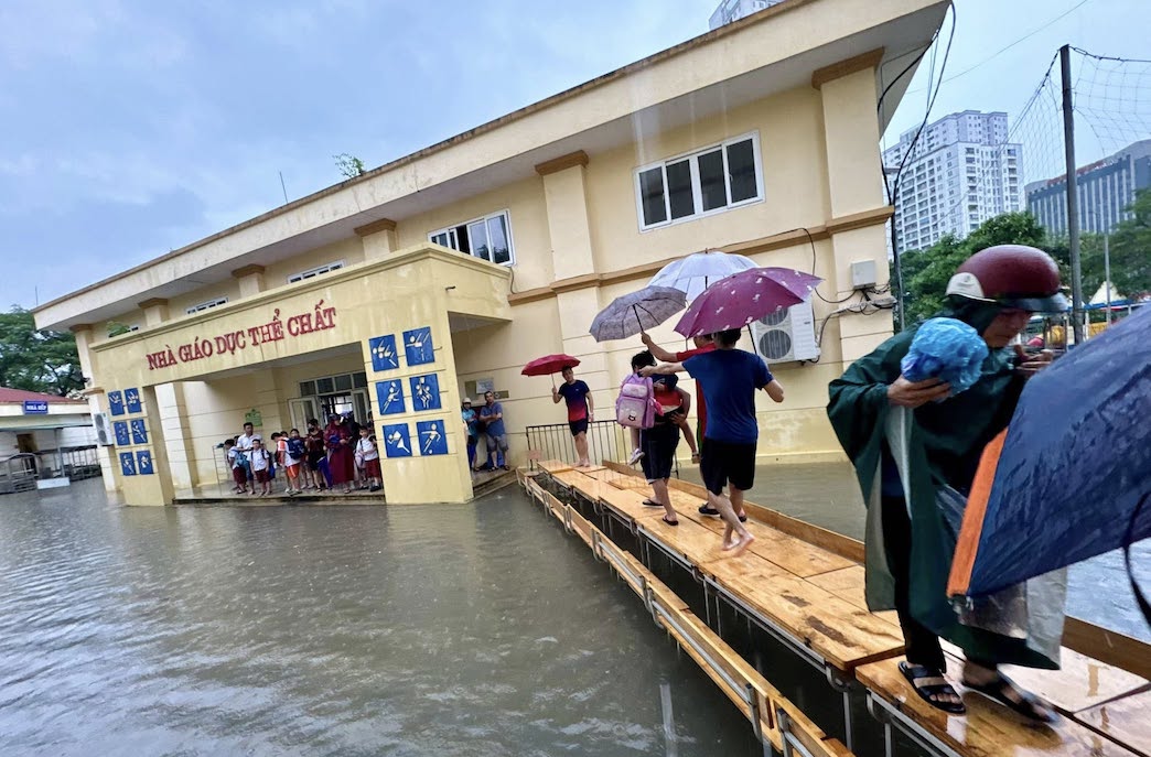 Bão số 10 Bualoi khiến ngành giáo dục thiệt hại hàng trăm tỉ đồng