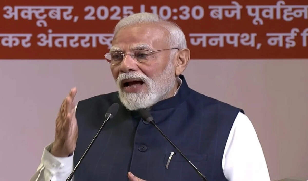 PM Modi Celebrates RSS Centenary, Highlights Its Contributions to Nation