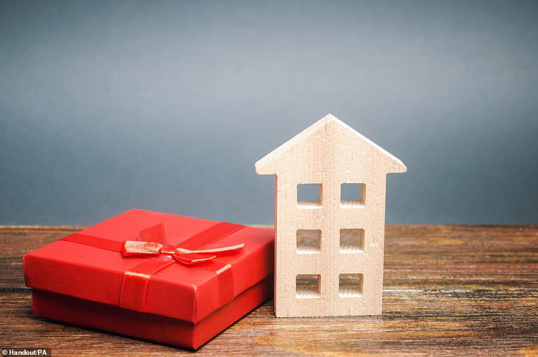 Fifth of equity release borrowers hand cash to relatives