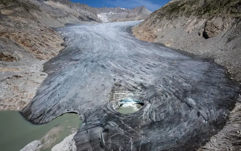 Swiss glaciers melted sharply after light snowfall and heatwave, say ...