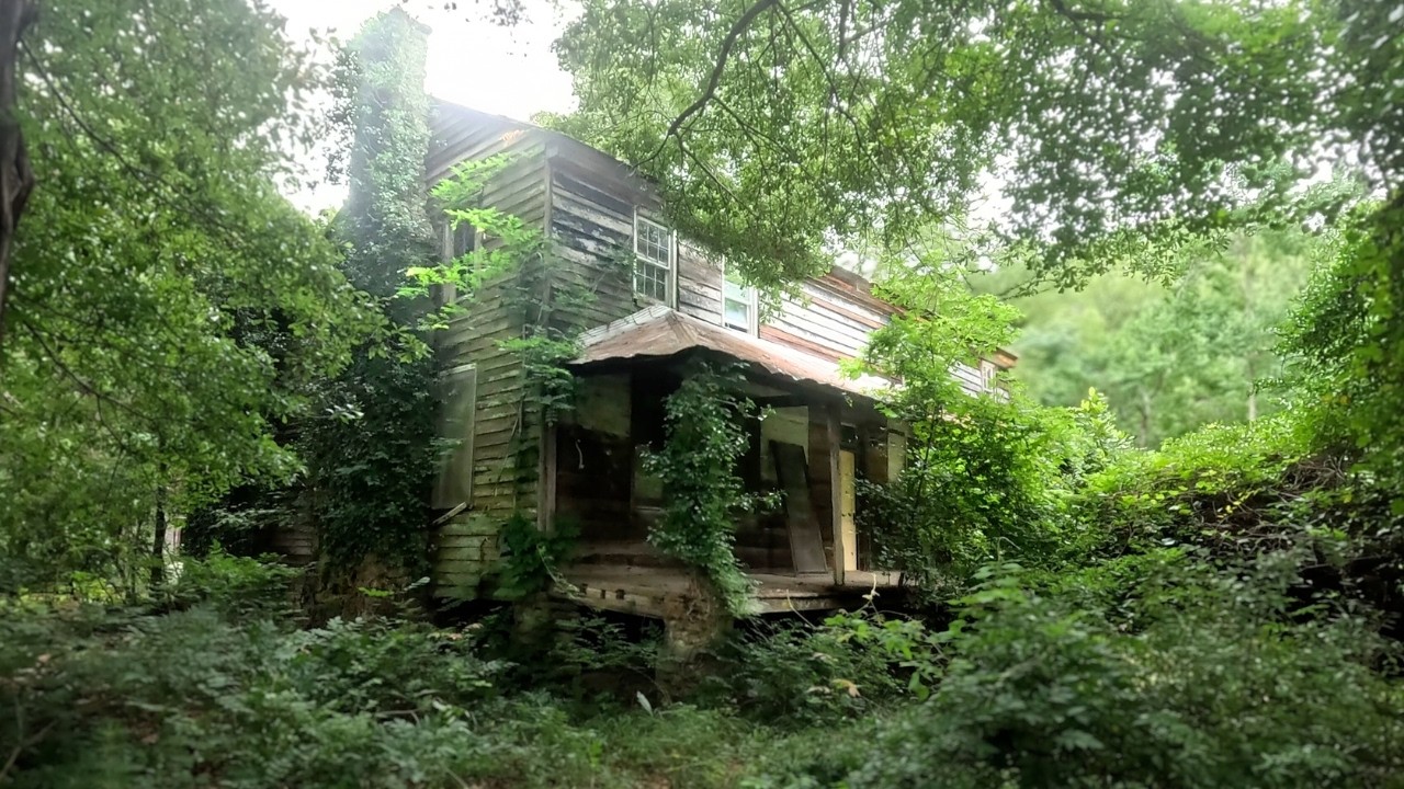 Inside a 175-year-old house left abandoned since 1998