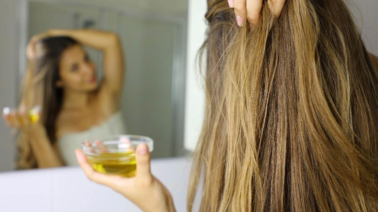 Scalp Oil vs Hair Oil: Understanding The Key Differences