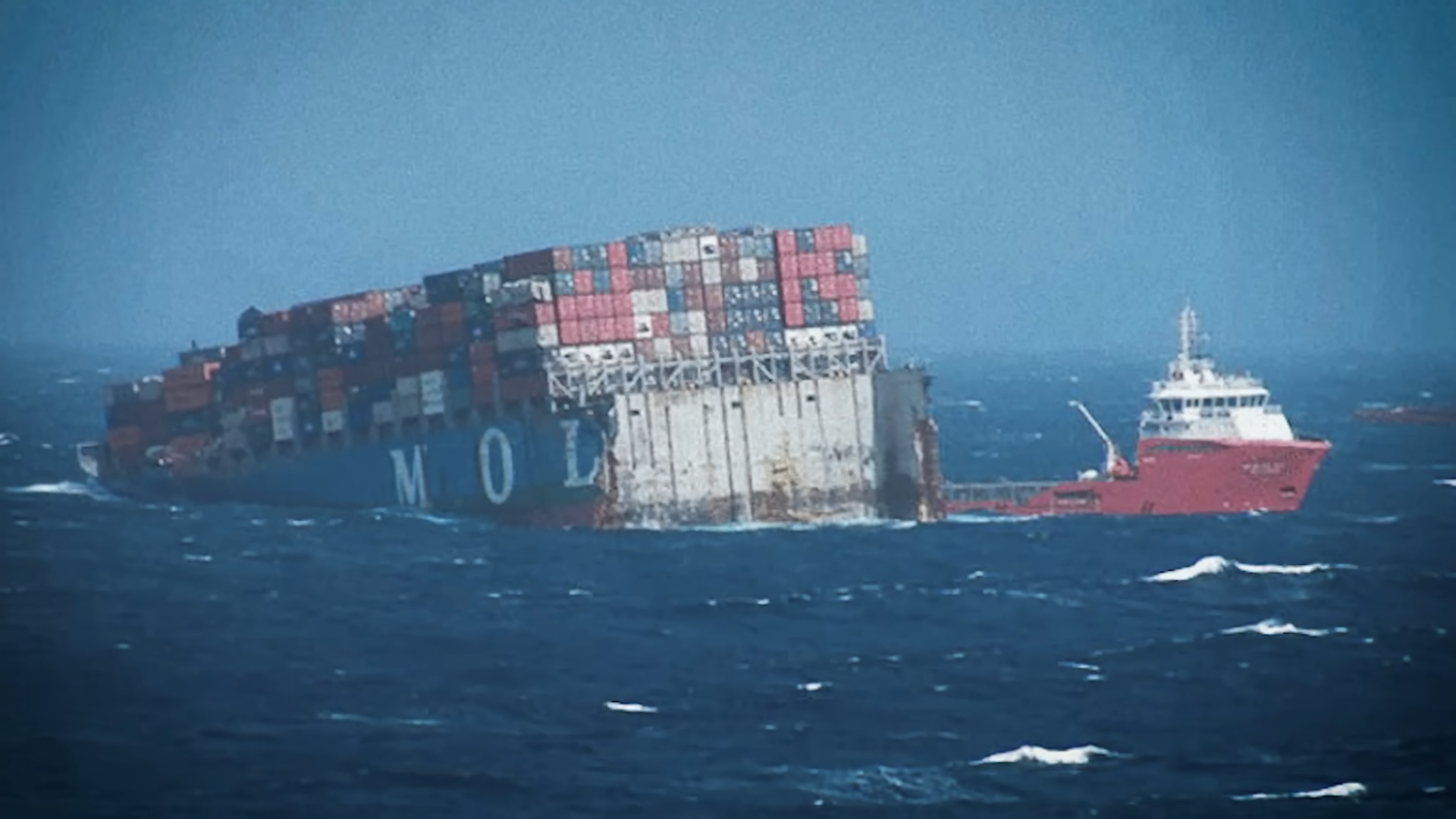 This Container Ship Broke in Two and Lost 4,293 Containers