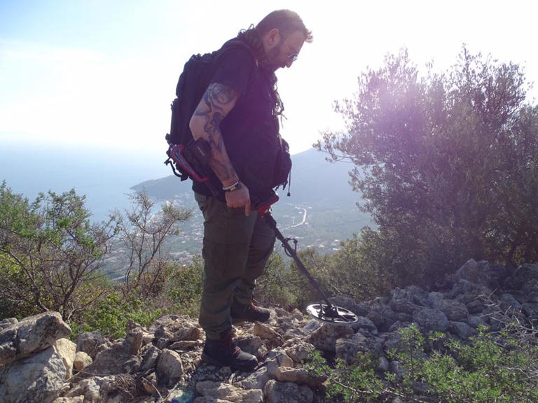 Το κυνήγι των κρυμμένων θησαυρών: Με πανάκριβο εξοπλισμό και χάρτες ...