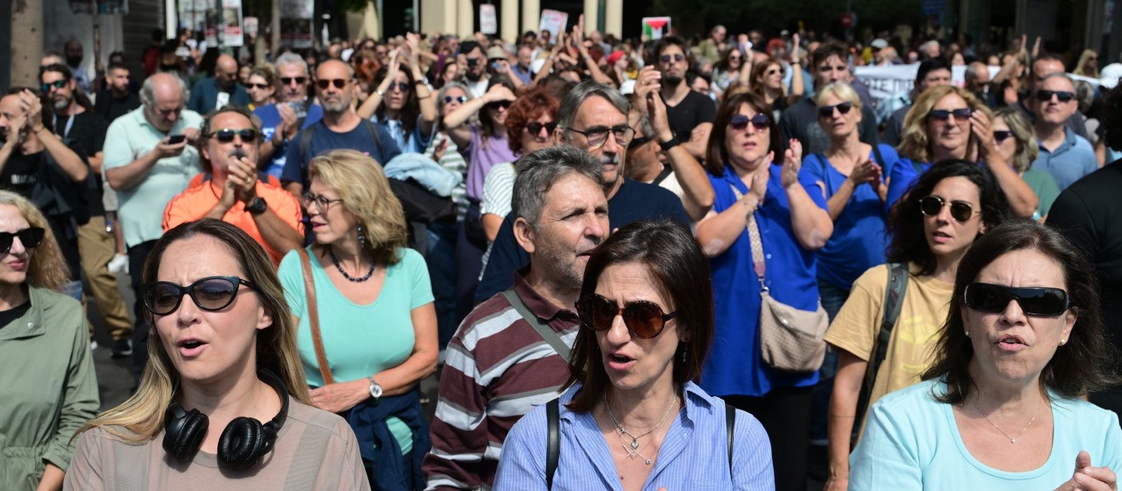 «Αντιστεκόμαστε» στο 13ωρο: Δυναμικές απεργιακές συγκεντρώσεις ...