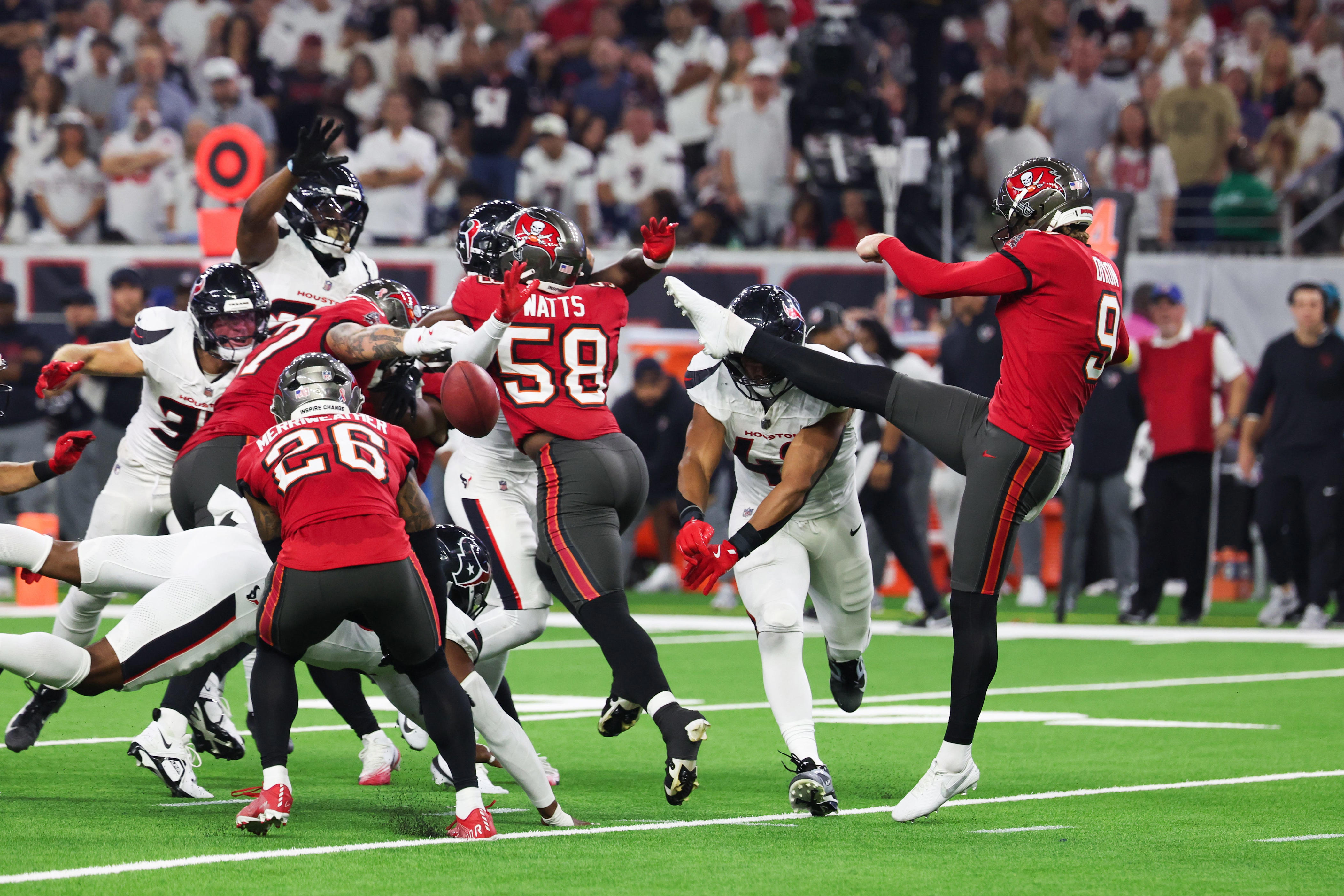 Bucs sticking with Riley Dixon as their punter in Week 5 against Seahawks