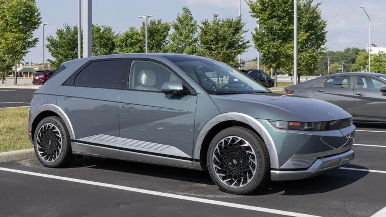 The pros and cons of owning a hybrid car