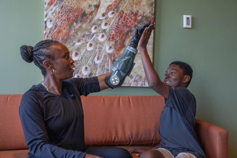 US Army vet becomes first fitted with new ‘hero’ arm inspired by Call ...