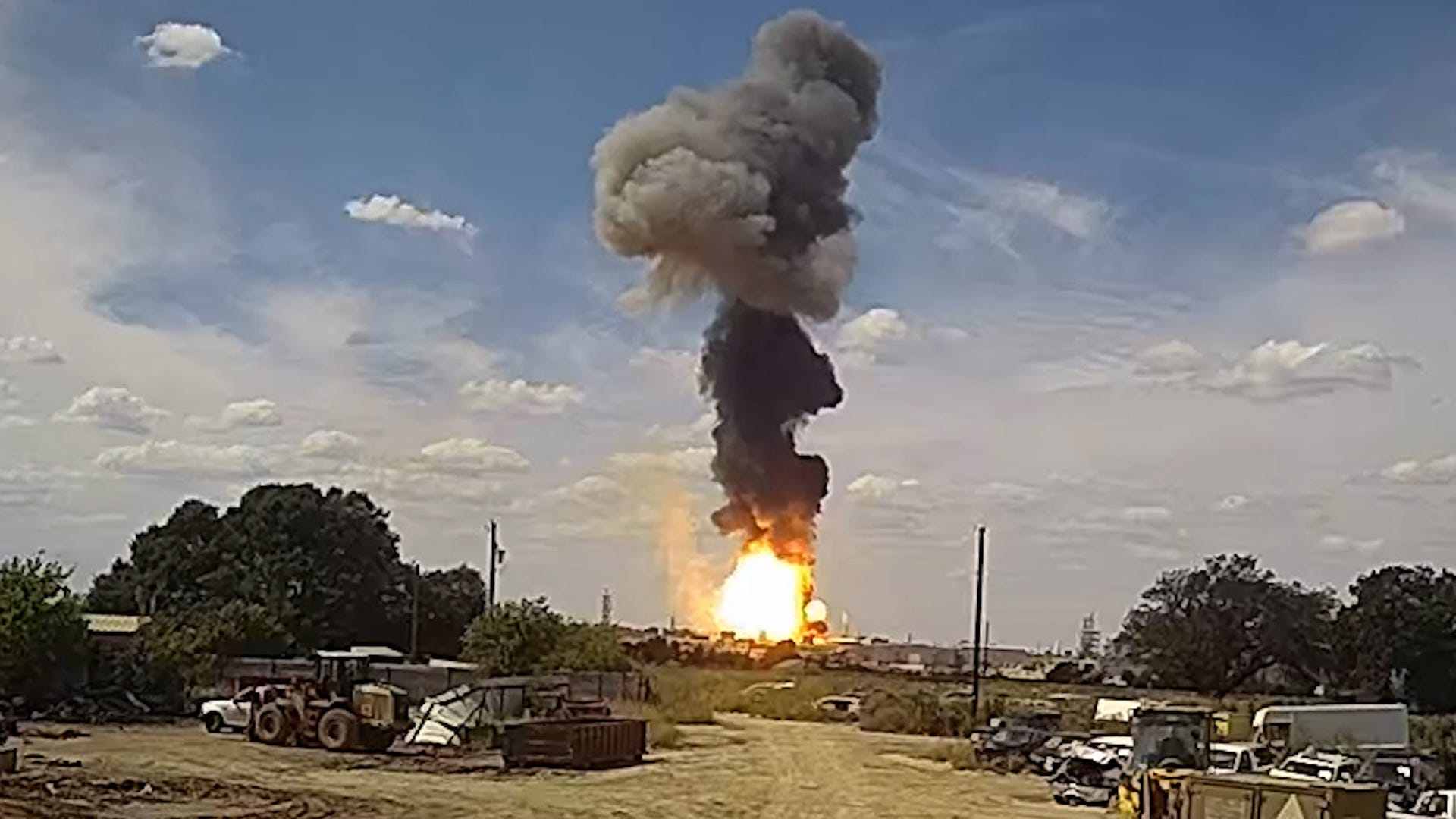 Video shows dramatic Alpha rocket explosion as Firefly Aerospace preps ...
