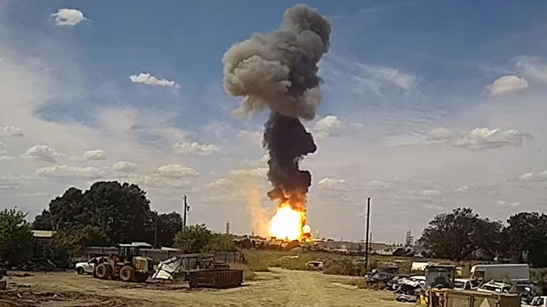 Video shows dramatic Alpha rocket explosion as Firefly Aerospace preps ...
