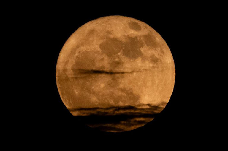 Exact time 'brightest' Harvest Moon will appear over Scots skies ...