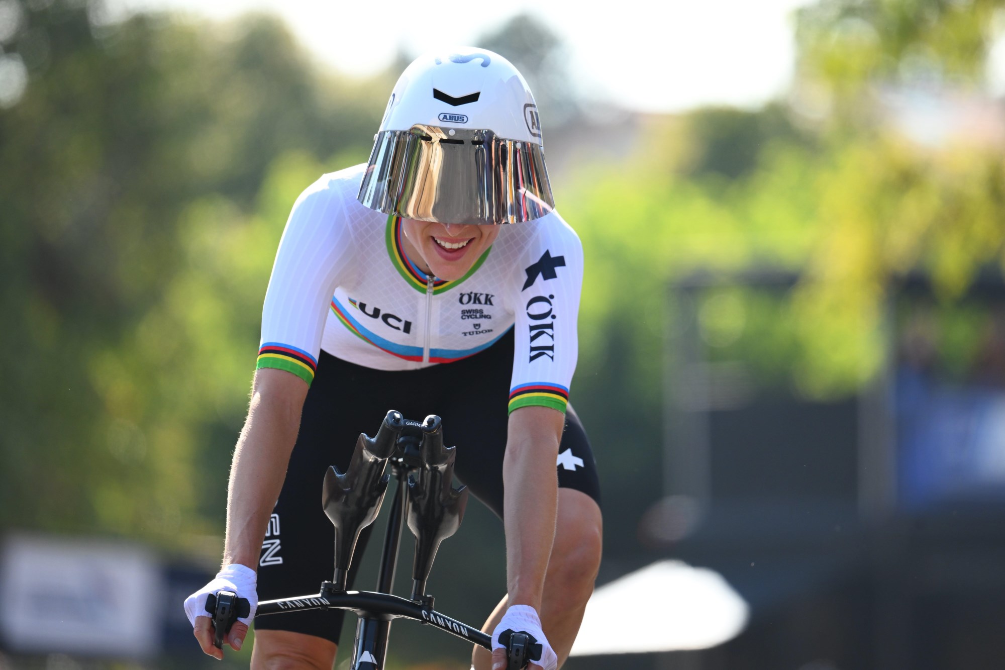 Marlen Reusser domineert na het WK ook het EK tijdrijden, Bredewold ...