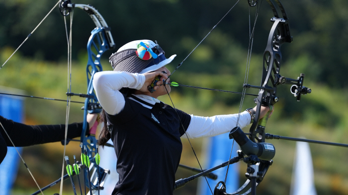 Like the archery final, HAN SEUNG YEON