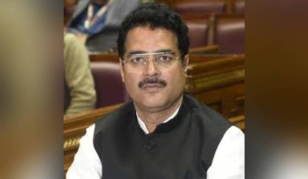 Man held for pushing MLA, using foul language over phone mid-air aboard ...