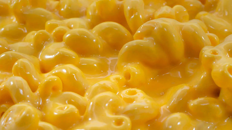 Rachael Ray's Secret To Creamy And Smooth Mac And Cheese