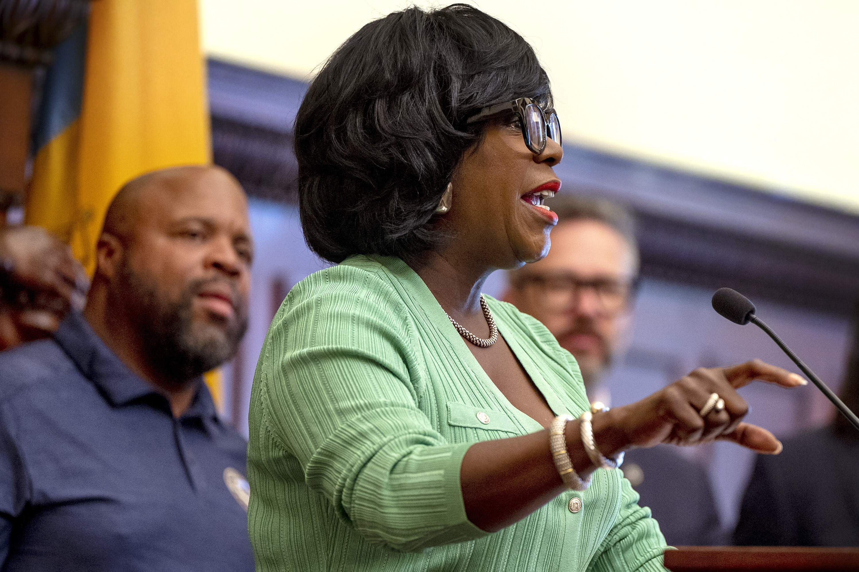 Mayor Parker doubles down on commitment to using project labor ...