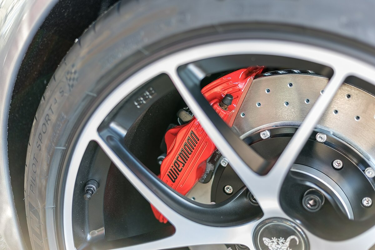 Your Brakes Aren't Squealing. They're Screaming. (Listen for This Sound)