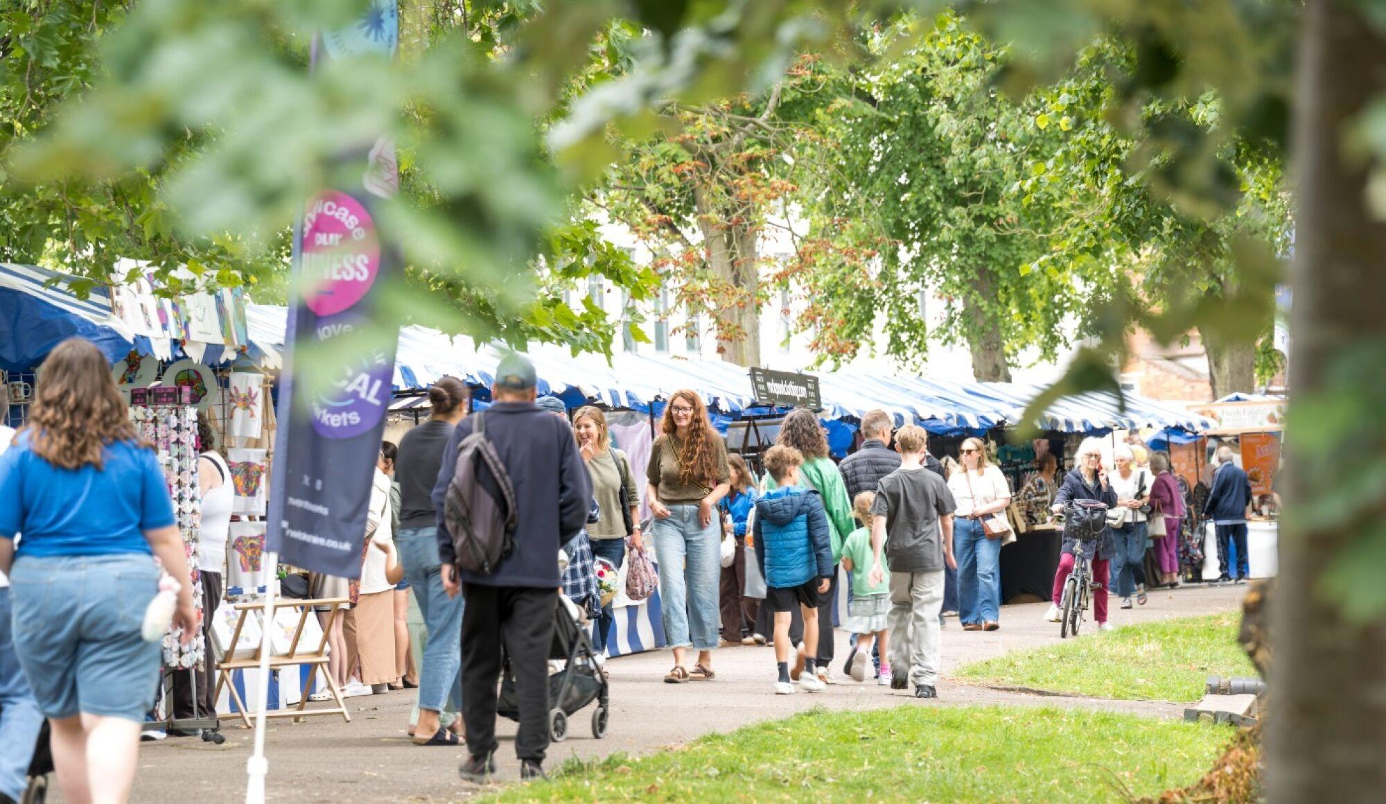 Leamington weekly market showcasing independent traders and local ...
